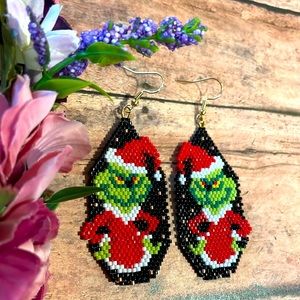Handmade | Jewelry | Grinch Beaded Earring | Poshmark